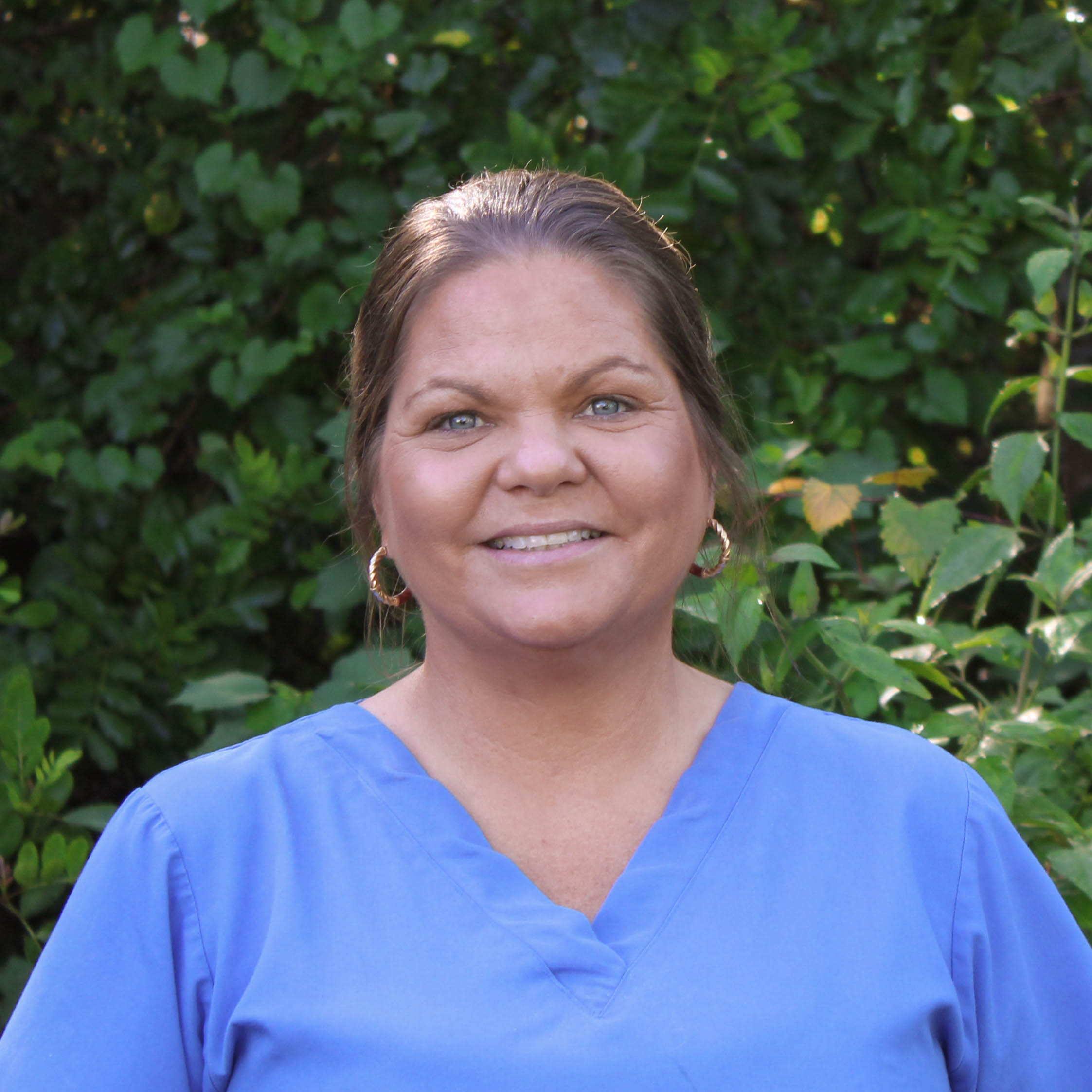 Meet The Staff – Midwayvet.net